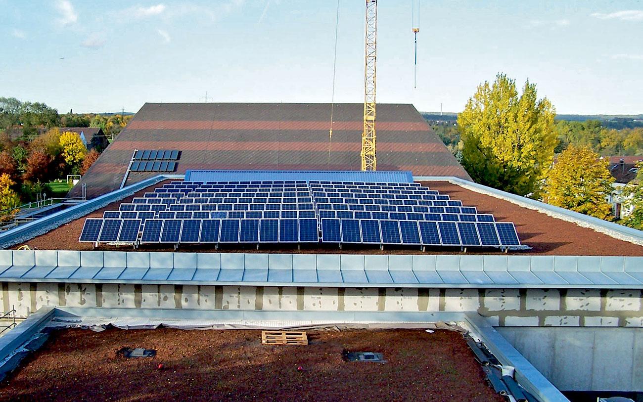 Cubiertas ecológicas y energía solar – pura sinergia | Sistemas para ...